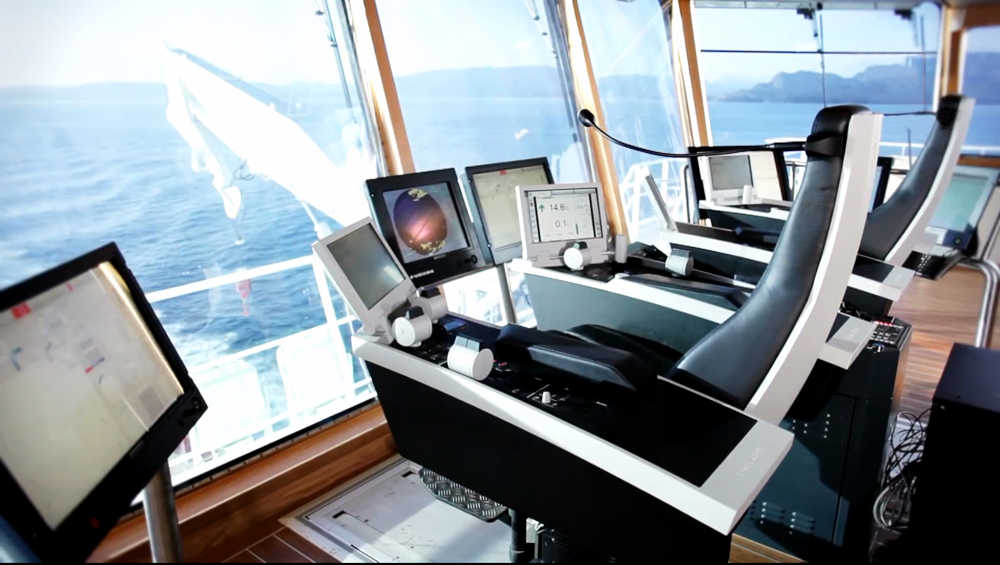 Integrated workstation for ships bridges - Kongsberg Maritime