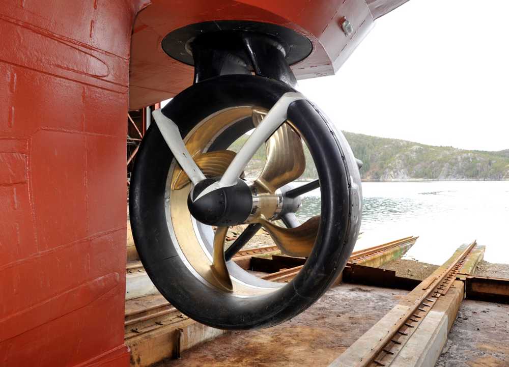 Permanent magnet rim-driven thrusters - KONGSBERG - an international ...